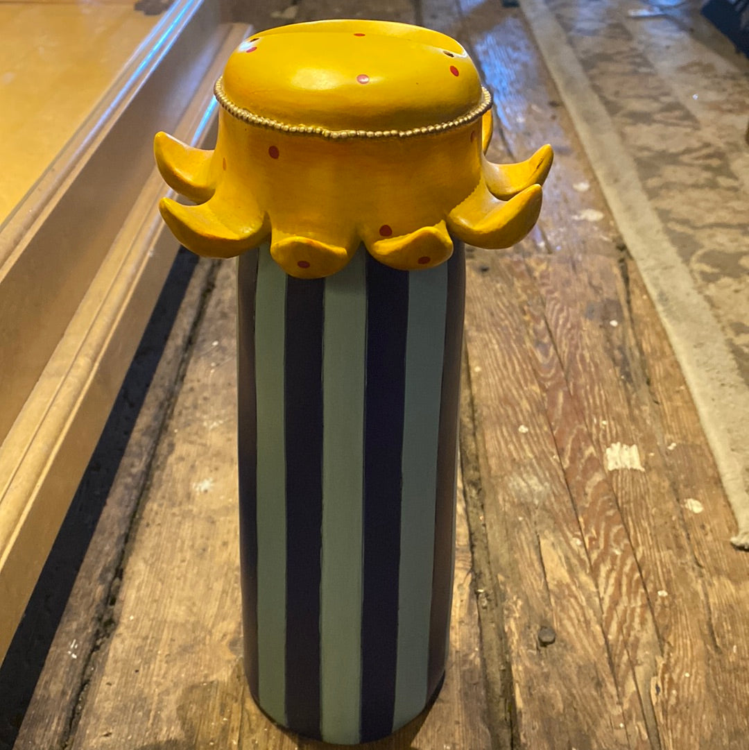 Allen Designs Pottery – The Nickel Barn